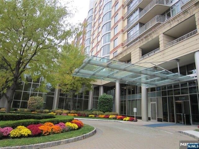 River Rd Apt,north Bergen, Condo For Sale
