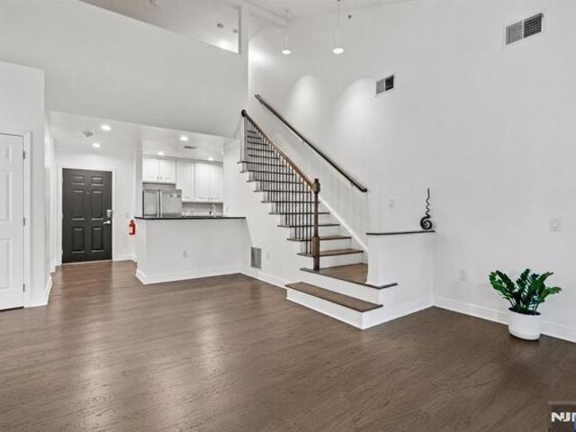 River Rd Apt,north Bergen, Condo For Sale