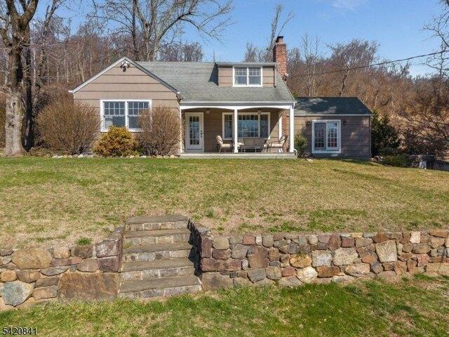 River Rd, Chatham Township, Home For Sale
