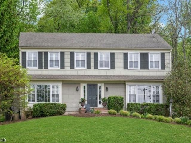 River Rd, Chatham Township, Home For Sale