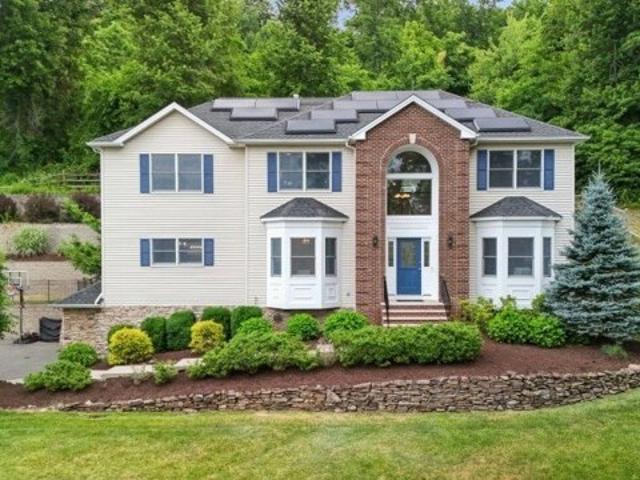River Rd, Chatham Township, Home For Sale