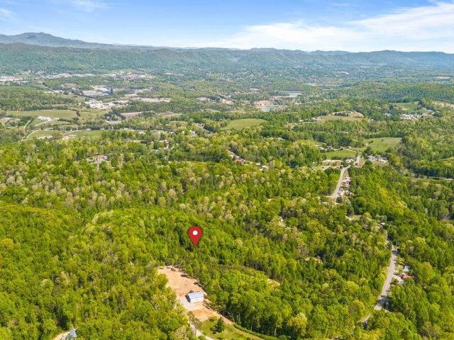 River Rd, Jacksboro, TN 37757