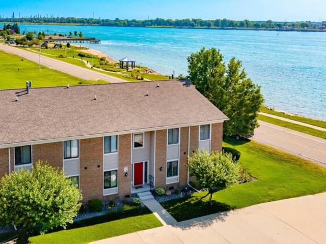 River Rd, Marysville, Condo For Sale