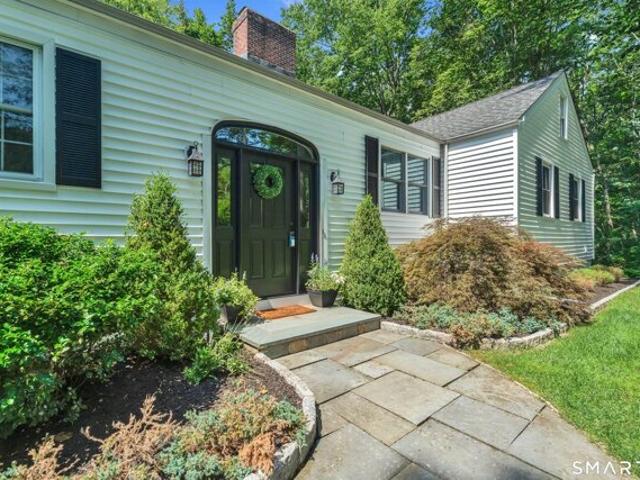 River Rd, North Haven, Home For Sale