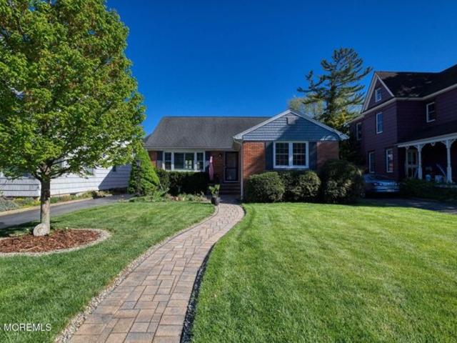 River Rd, Red Bank, Home For Sale
