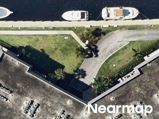 River Reach Dr Apt 306