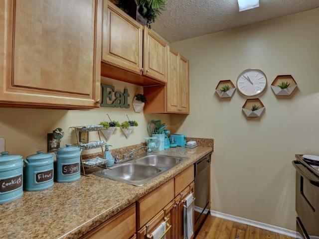 River Retreat Apartments 1 Bedroom Apartment for Rent at 800 Cheyenne Blvd, Nashville, TN 37115 Madison