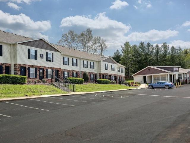 River Retreat Apartments 2 Bedroom Apartment for Rent at 800 Cheyenne Blvd, Nashville, TN 37115 Madison