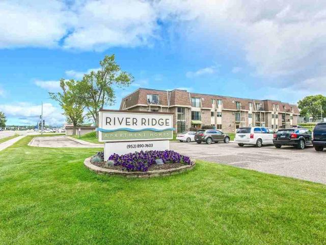 River Ridge Apartments 2 Bedroom Apartment for Rent at 12911 County Road 5, Burnsville, MN 55337 Vista View