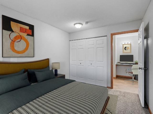 River Ridge Apartments 3 Bedroom Apartment for Rent at 12911 County Road 5, Burnsville, MN 55337 Vista View