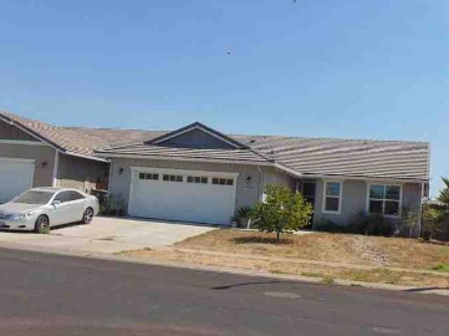 River Rock Dr