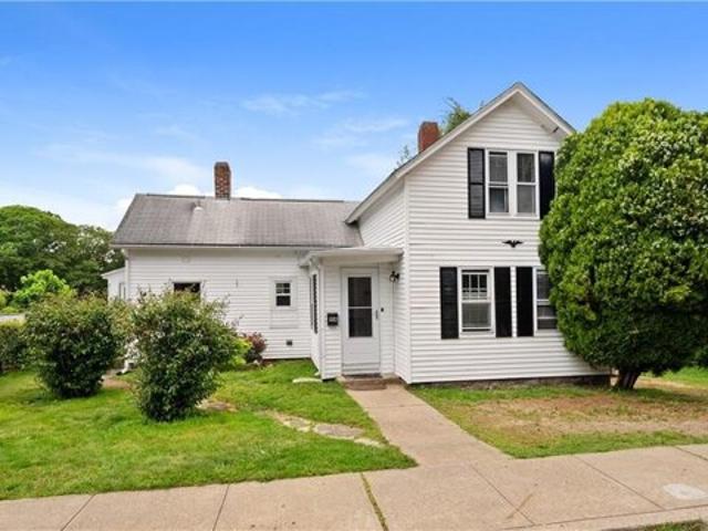 River St, South Kingstown, Home For Sale