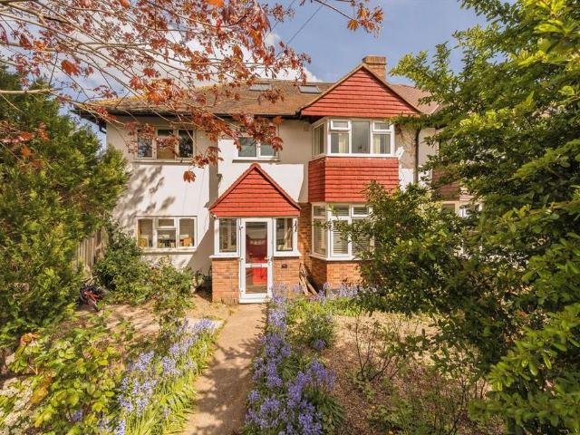 Rivermeads Avenue, Twickenham TW2 5 bed semi detached house to rent £4,200 pcm £969 pw