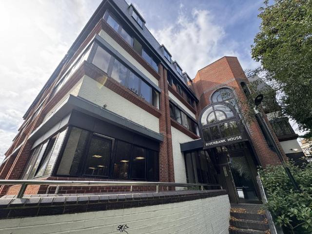 Riverbank House, Angel Lane, Tonbridge Studio to rent £1,095 pcm £253 pw