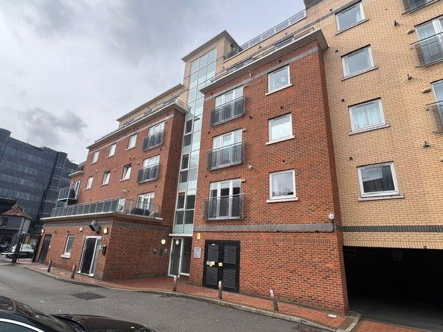 Riverbank Point, Uxbridge Town Centre UB8, 2 bed flat to rent, £1,800 pcm | PrimeLocation