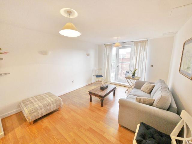 Riverbank Point, Uxbridge UB8, 1 bed flat to rent, £1,400 pcm | PrimeLocation
