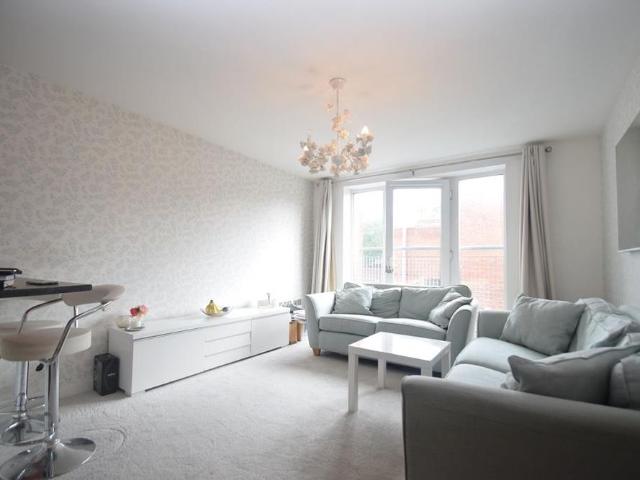 Riverbank Point, Uxbridge, UB8