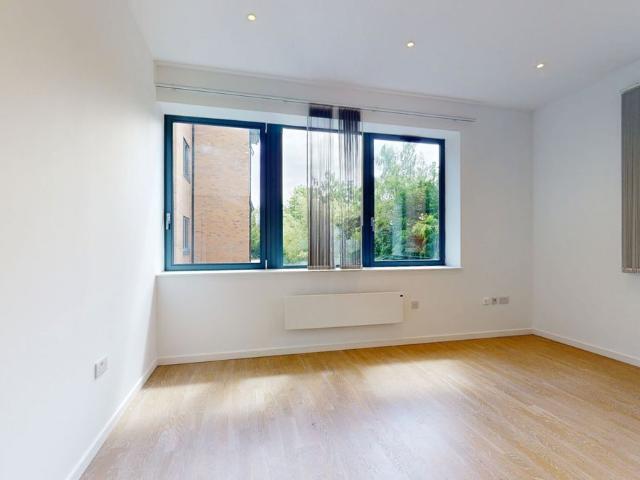 Riverbank Way, Brentford TW8, 1 bed flat to rent, £1,725 pcm | PrimeLocation