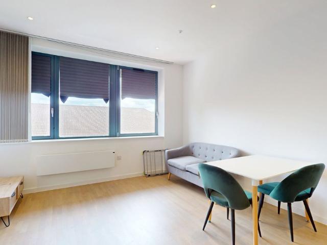 Riverbank Way, Brentford TW8, 1 bed flat to rent, £1,735 pcm | PrimeLocation