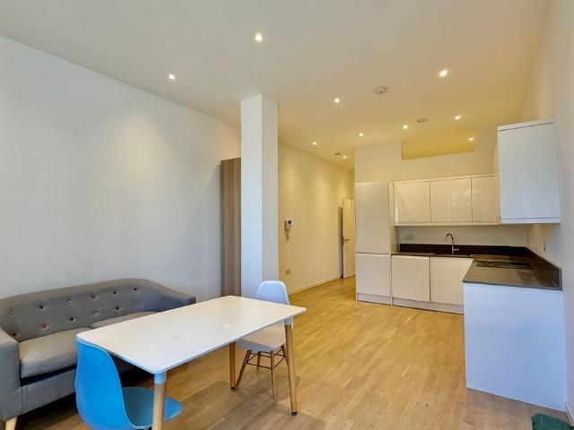 Riverbank Way, Brentford TW8, Studio to rent, £1,495 pcm | PrimeLocation