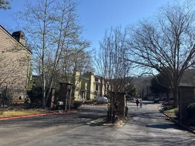 Riverbend Club Dr SE # 101