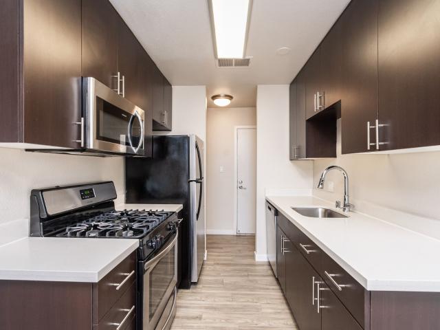Riverbend Apartments | Moments from Downtown Sacramento, Sutter Health Park, Davis and Old Sacramento!
