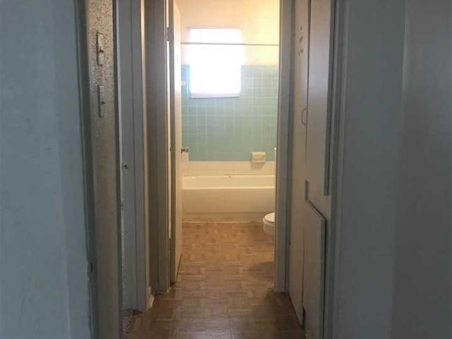 Riverbrook 1 Bedroom Apartment for Rent at 4205 Grassmere St, Houston, TX 77051 Sunnyside