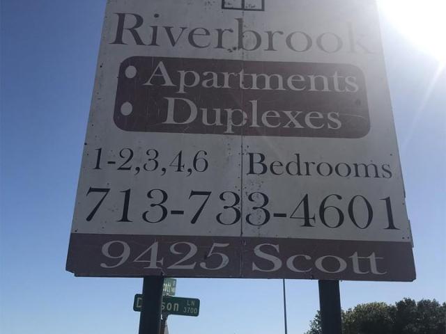 Riverbrook 2 Bedroom Apartment for Rent at 4205 Grassmere St, Houston, TX 77051 Sunnyside
