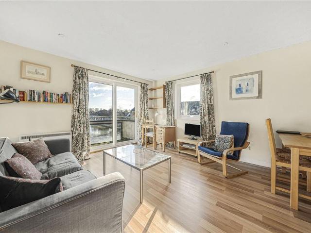 RIVERCOURT, OXFORD, OX1 1 bed apartment to rent £1,850 pcm £427 pw