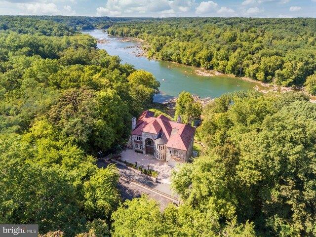 Rivercrest Dr, Mclean, Home For Sale