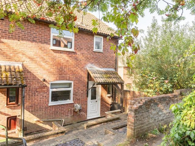 Riverdale Court, Brundall NR13, 2 bed terraced house to rent, £1,000 pcm | PrimeLocation