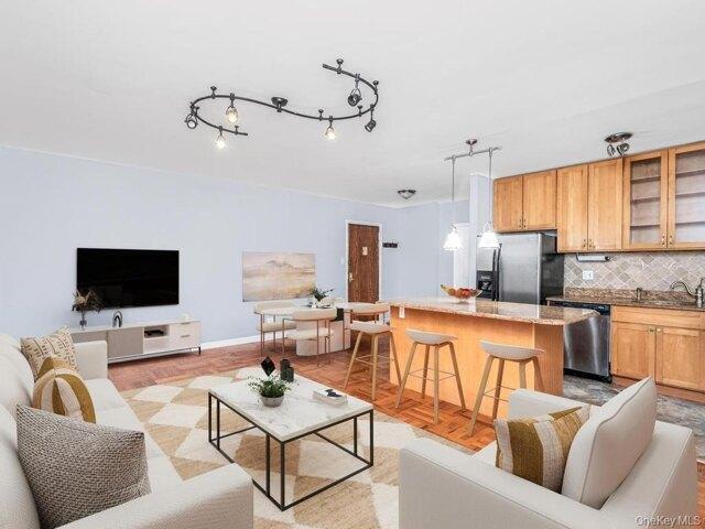 Riverdale Ave Apt R, Bronx, Property For Sale
