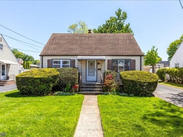 Riverdale Ave, Belleville, Home For Sale