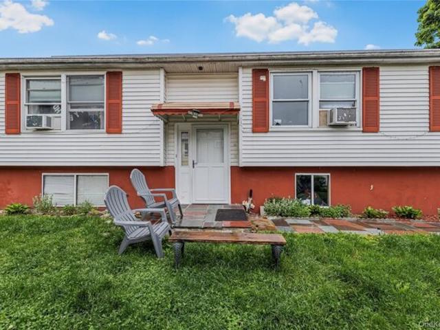 Riverdale Ave, White Plains, Home For Sale
