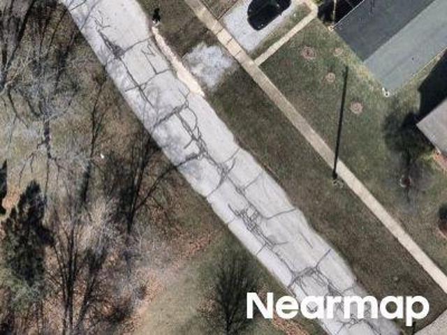 Riverdale Ln