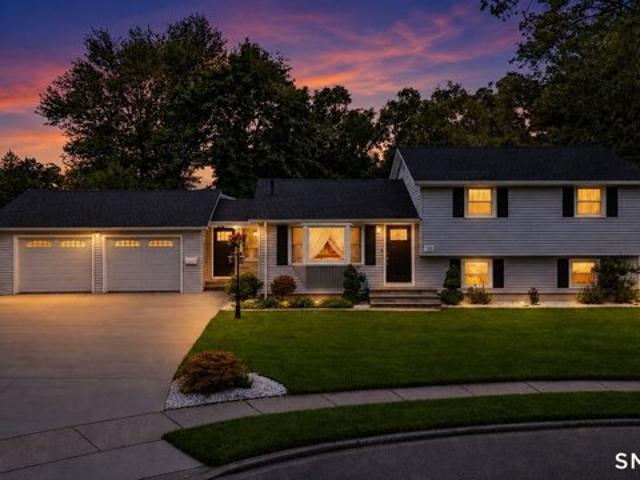 Riveredge Ct, Plainville, Home For Sale