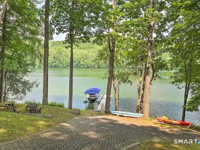 Riverford Rd, Brookfield, Home For Sale