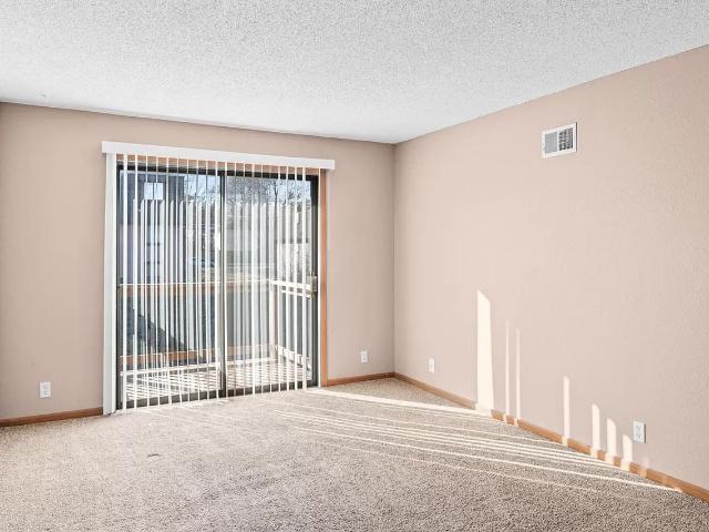 Riverfront Apartments 1 Bedroom Apartment for Rent at 920 N 2nd St, Leavenworth, KS 66048