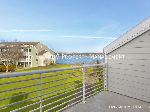 Riverfront Retreat on Hayden Island – Pool, Gym and Waterfront Living