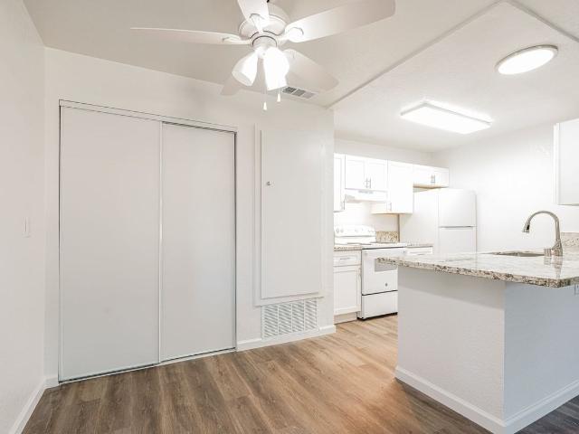 Riverglen Apartments 2 Bedroom Apartment for Rent at 3271 Azevedo Dr, Sacramento, CA 95833 South Natomas