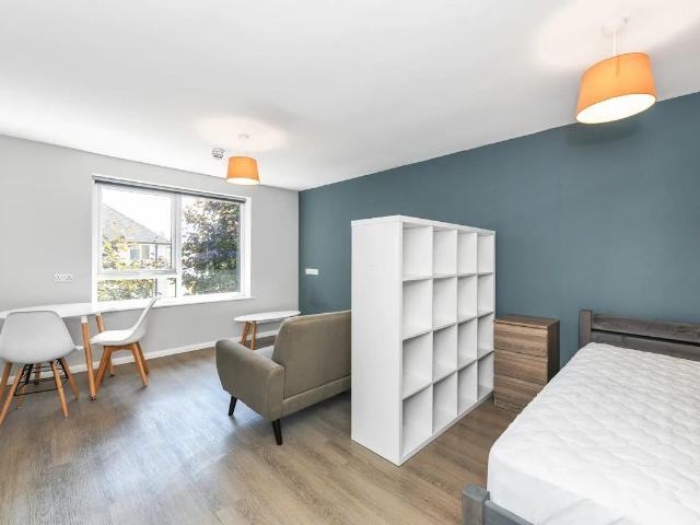 Rivergreen, Clifton, Nottingham, Nottinghamshire NG11, Room to rent, £845 pcm | PrimeLocation