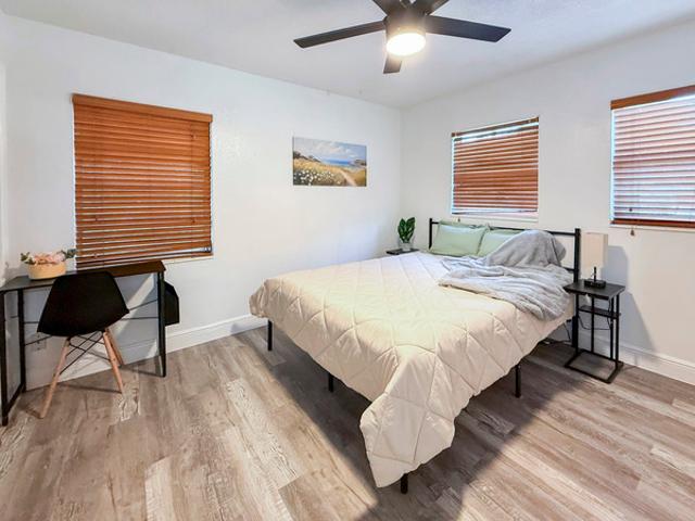 RIVERGROVE! BEAUTIFUL AREA TO RUN. RIVER 100 STEPS AWAY ! SUPER QUIET, SAFE AREA