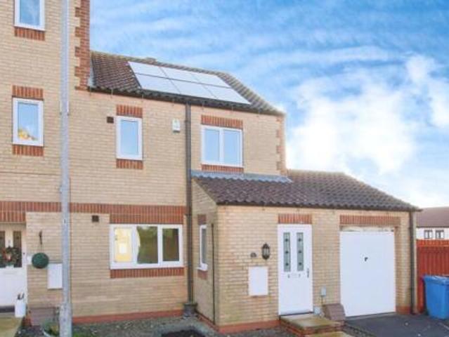 Riverhead Gardens, Driffield, 3 Bedroom Semi detached