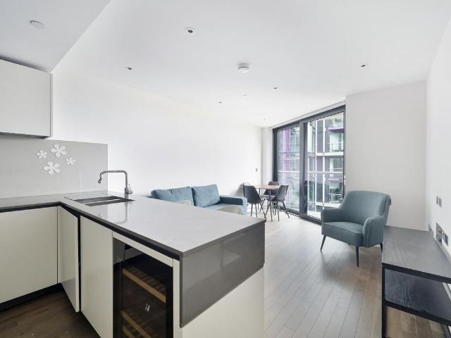 Riverlight Four, Riverlight Quay, London SW11, 2 bed flat to rent, £3,683 pcm | PrimeLocation