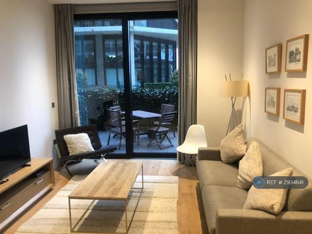 Riverlight Quay, London, SW11 3 bed maisonette to rent £5,096 pcm £1,176 pw