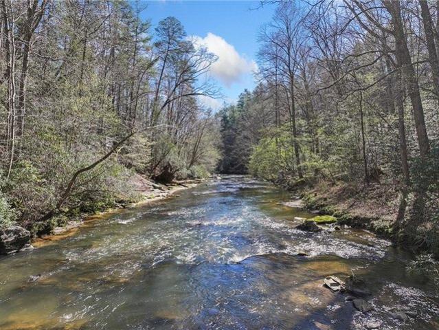 Riverlodge Dr, Ellijay, GA 30540