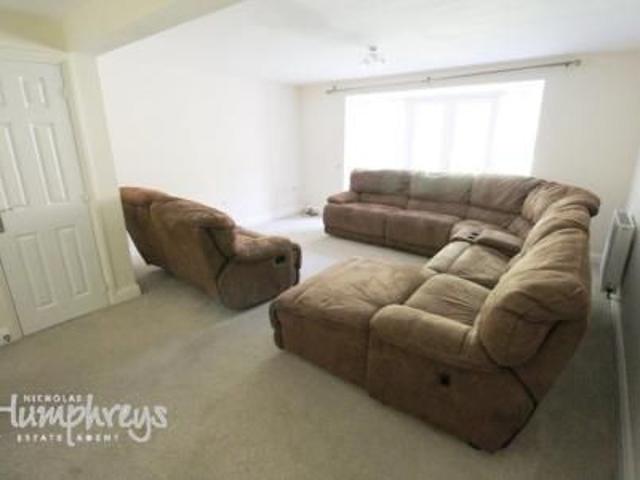 Riverpark Way, Northfield B31