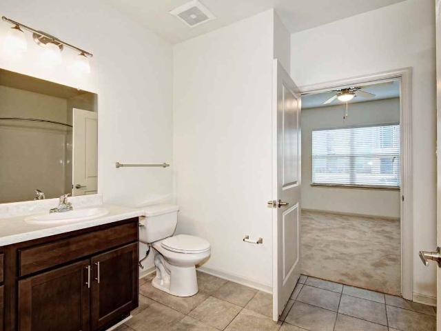 Riverport Landing Family Apartments 2 Bedroom Apartment for Rent at 3400 Cathe Dykstra Way, Louisville, KY 40216 St. Dennis
