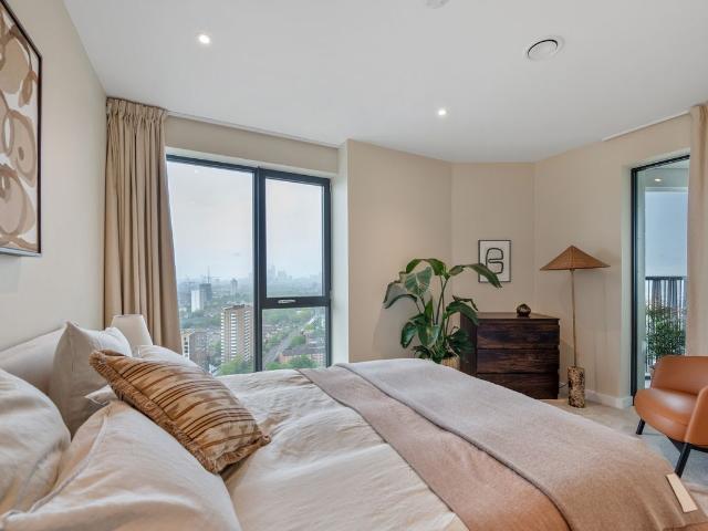 Riverstone Heights, Reed Avenue, London E3, 1 bed flat to rent, £2,405 pcm | PrimeLocation