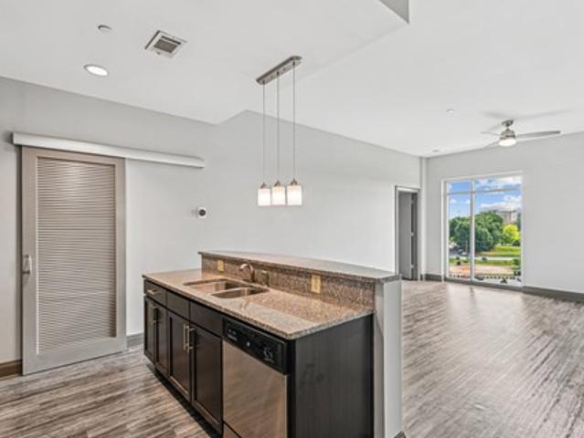 Rivers Edge Apartments B2